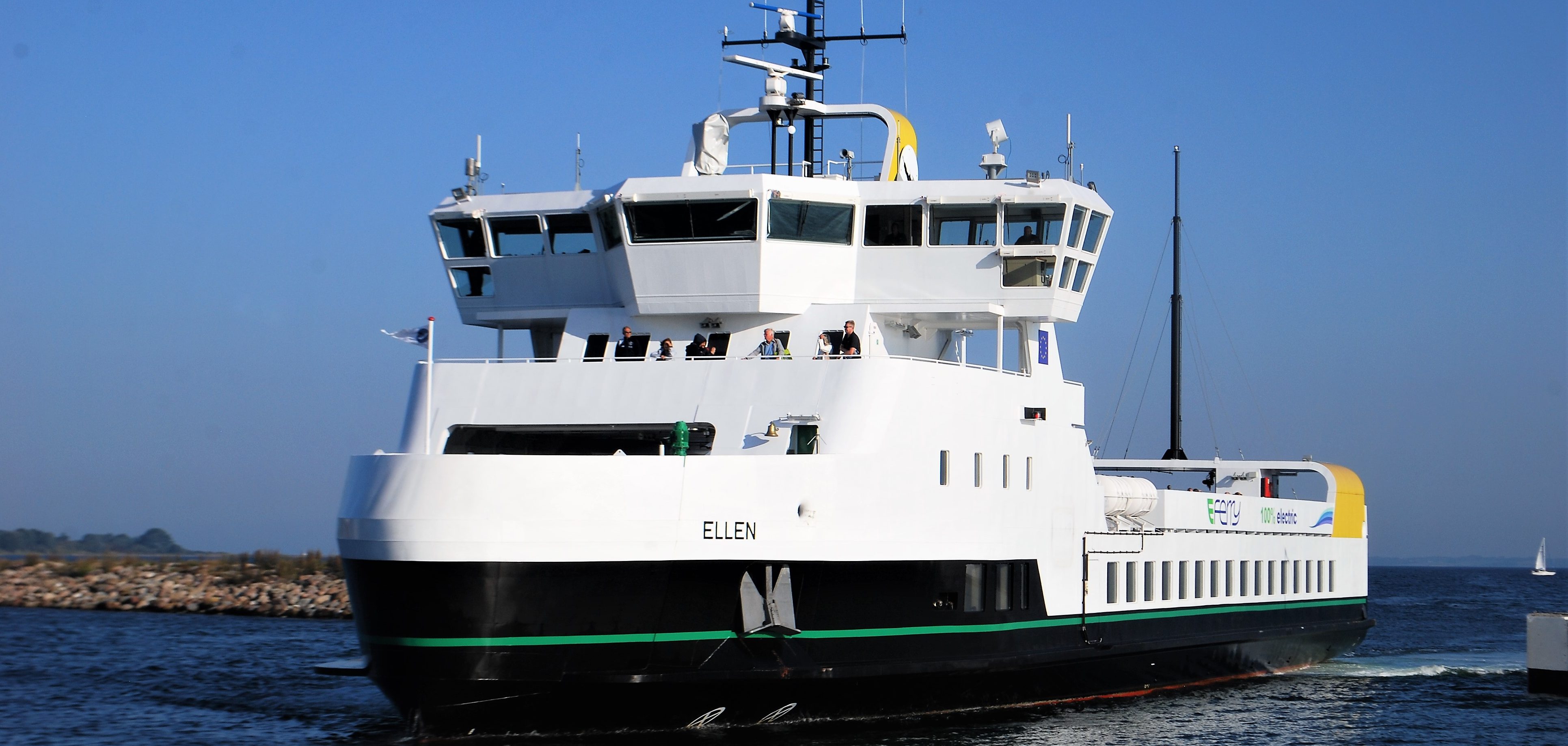 E-ferry wins renewable energy prize | Electric Hybrid Marine Technology
