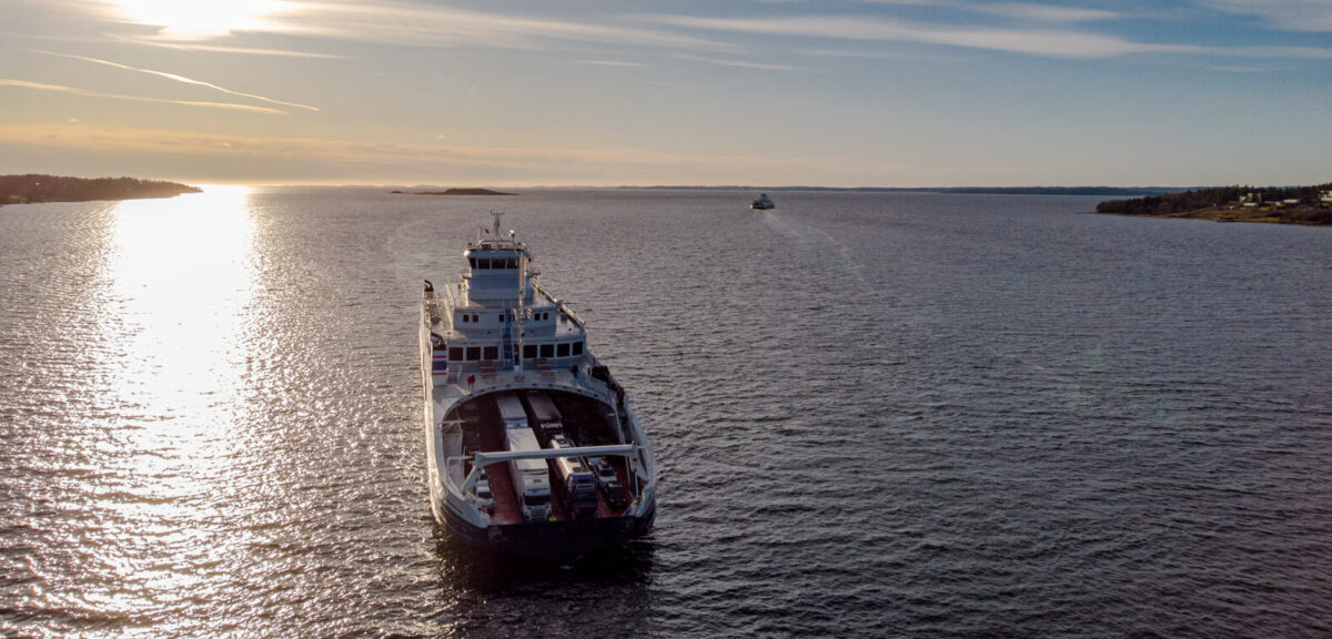 Norwegian electric ferry operator opts for Zinus remote charging ...