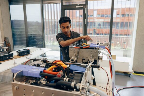 Site Visit: Propel demos its first electric outboard motor | Electric ...